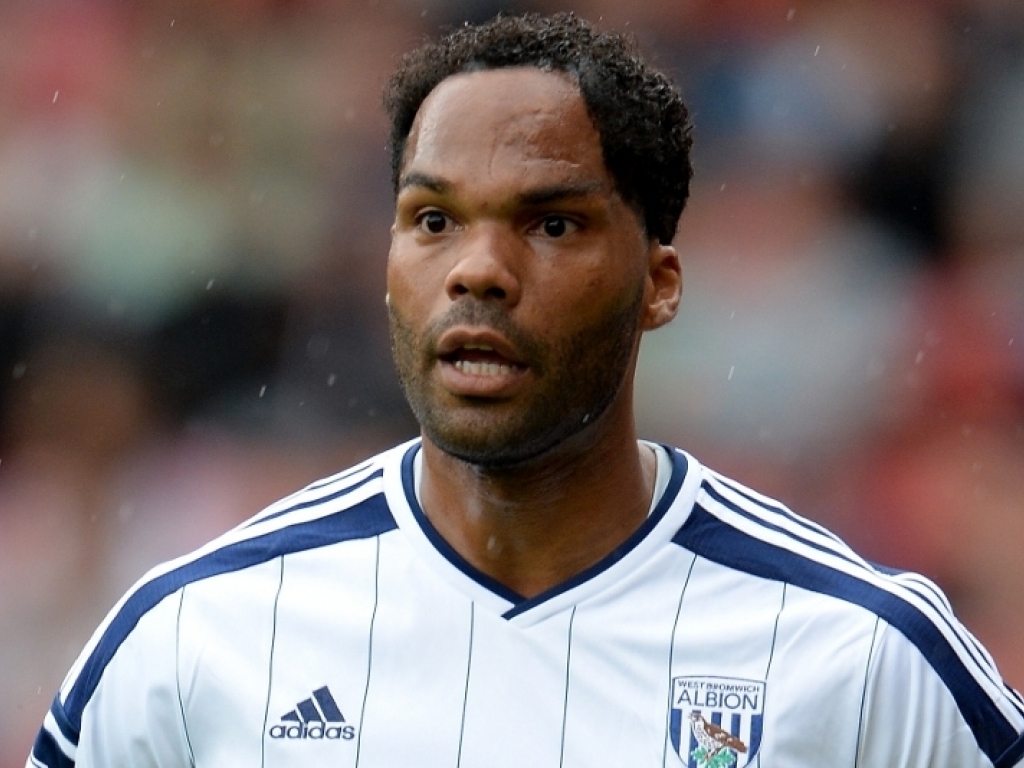Aston Villa confirm Lescott deal - Football365