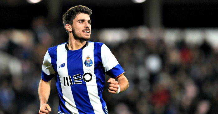 United and Liverpool battle for £16.7m-rated Neves - Football365