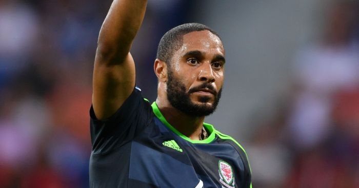 Wales captain Ashley Williams seals move to Everton