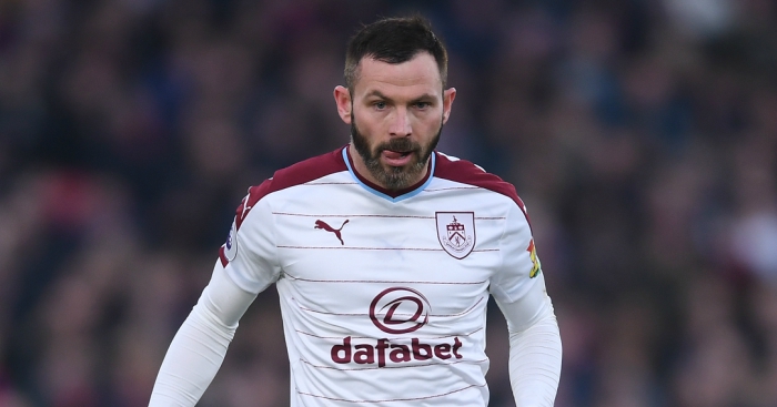 Lowton aims to hold onto Burnley's right-back spot - Football365