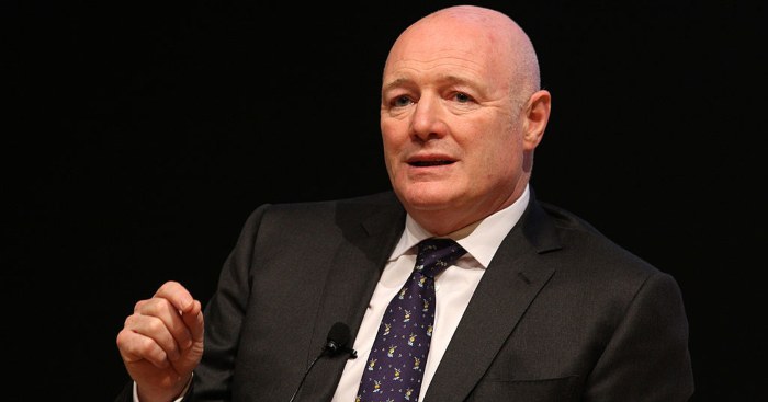 Bruce reacts to rumours of fresh Newcastle takeover bid - Football365