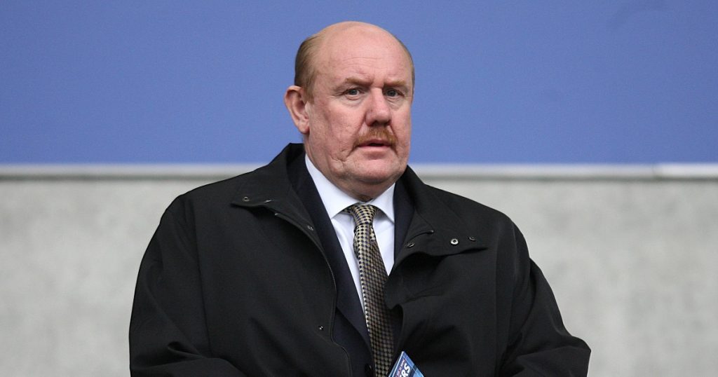 National League boss Brian Barwick to stand down