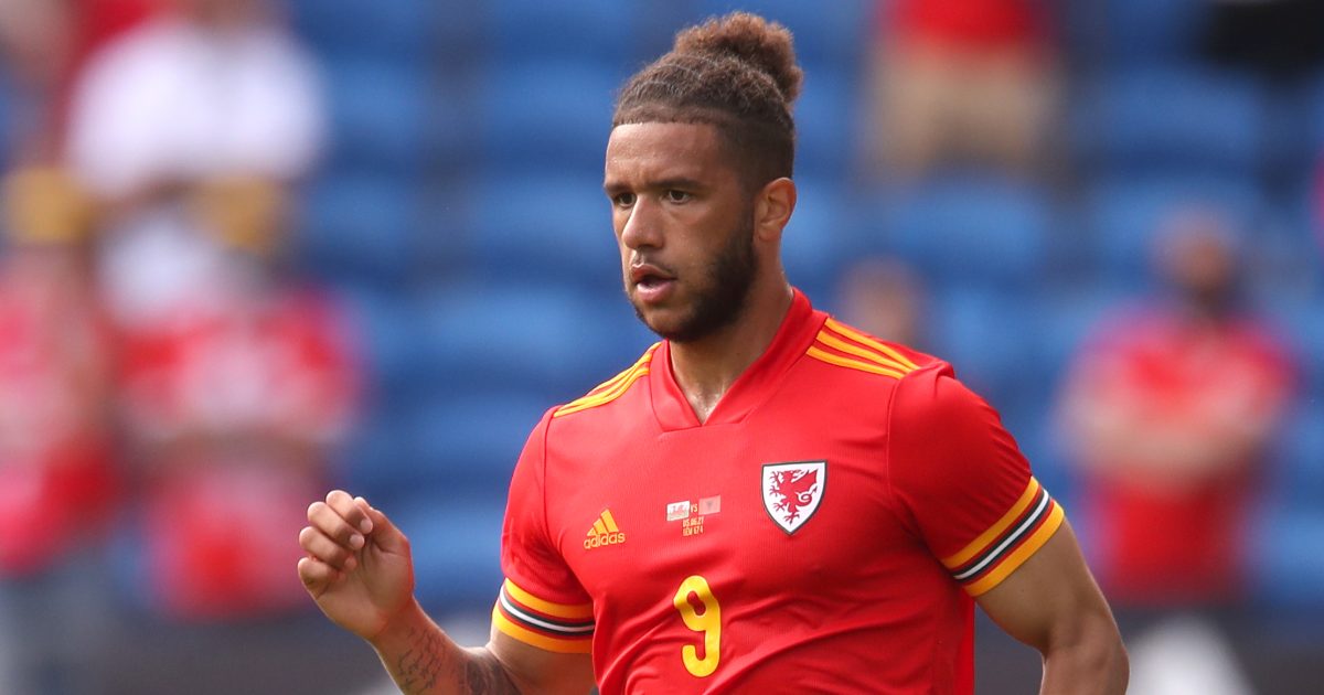 Wales forward Roberts signs three-year extension with Leeds - Football365