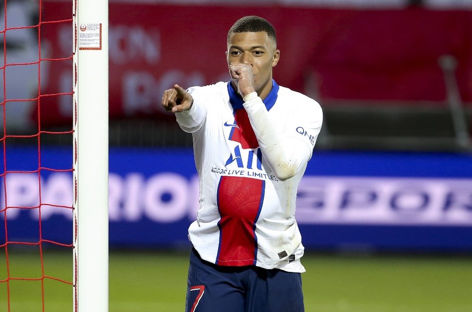 Paris Saint-Germain line up Everton star Richarlison as Mbappe replacement