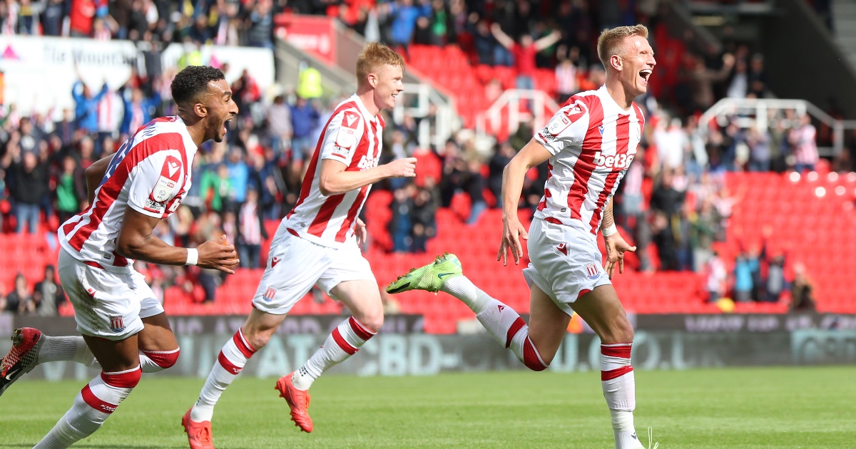 Championship opening day round-up: Surridge downs Reading