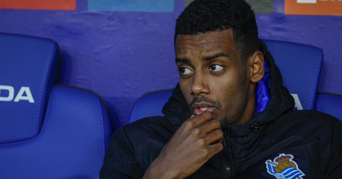 Arsenal are 'close' to signing Isak as they look for Lacazette and ...