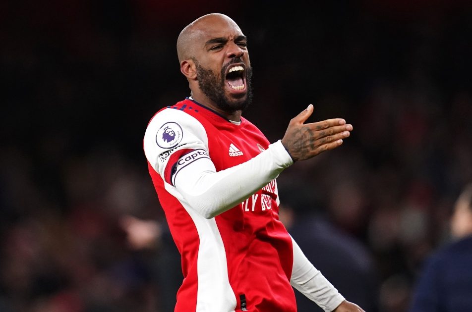 Arsenal 2-1 Wolves: Late Sa own goal gives Gunners valuable win