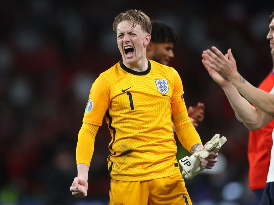 Former England goalkeeper has no doubts over Pickford being Southgate's ...