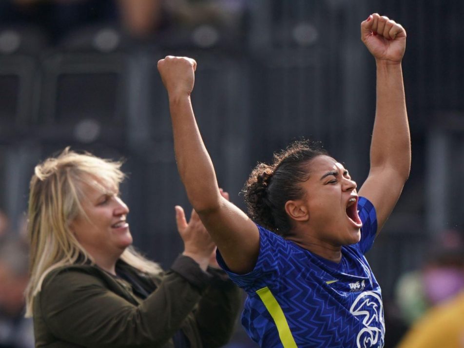 Resilience makes Emma Hayes' Chelsea the favourites over Arsenal in ...