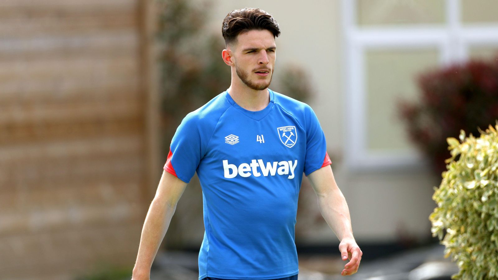 Chelsea 'tracking £30m PSV midfielder' as cheaper alternative to £150m ...