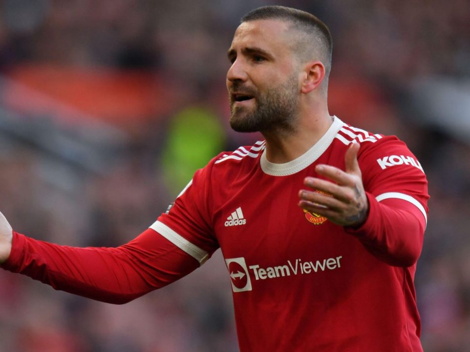 Ten Hag not afraid to bench under performing players says Man United ...