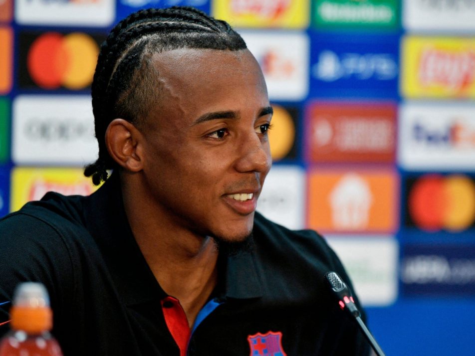 Kounde reveals he 'preferred' Xavi's Barcelona sales pitch to former ...