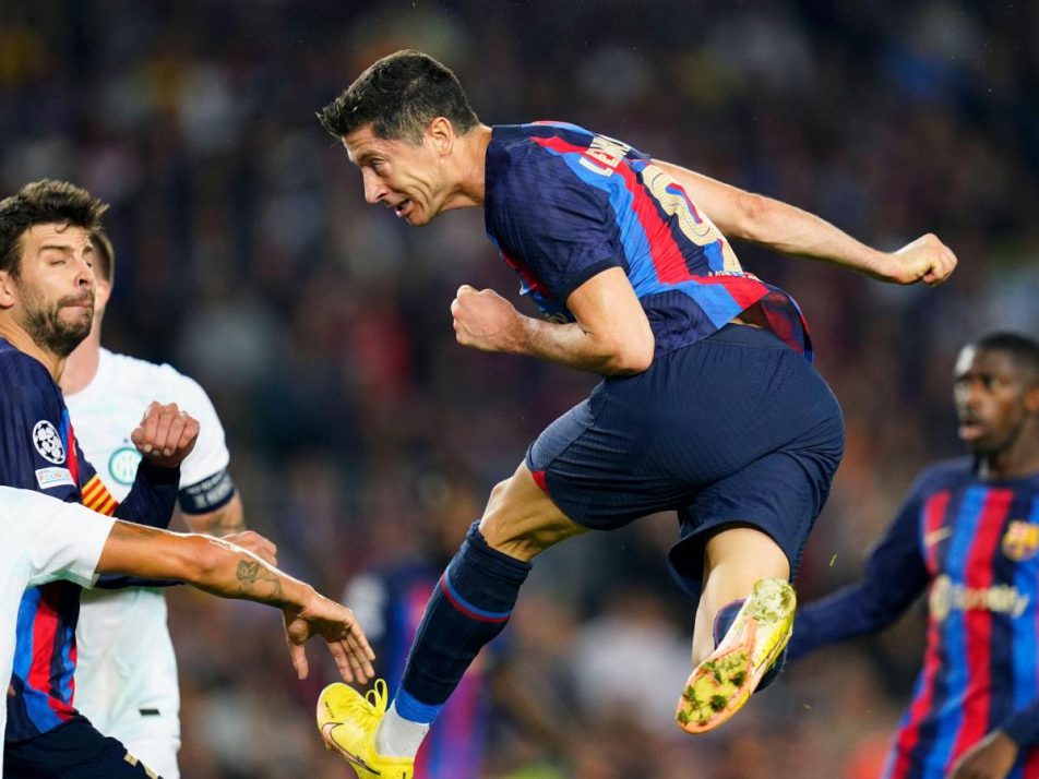 Champions League round-up: Last-gasp Lewa keeps Barca alive as Bayern ...