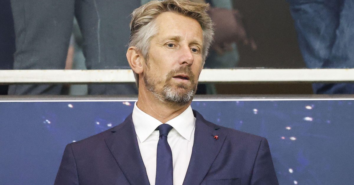 Ex-Man Utd goalkeeper Van de Sar in intensive care after suffering ...