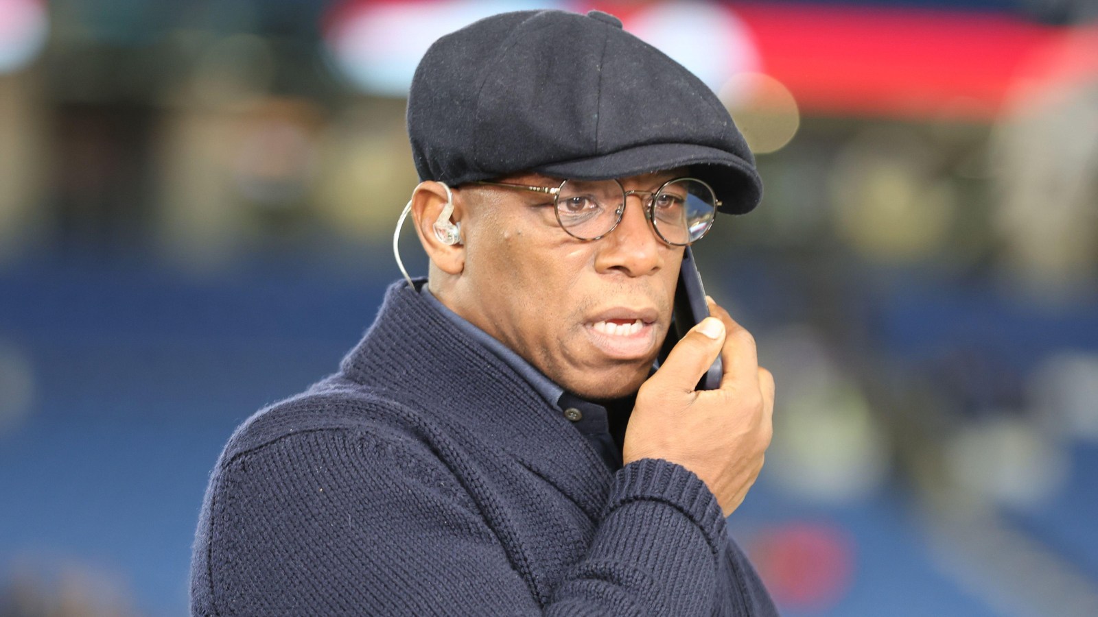 Wright defends Neville over 'petty' Ronaldo, thinks Man Utd striker ...