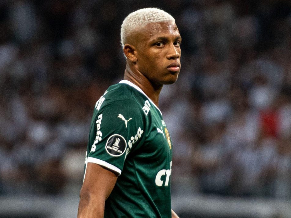 Nottm Forest secure 24th signing of 22/23 season as 'fantastic' ex ...