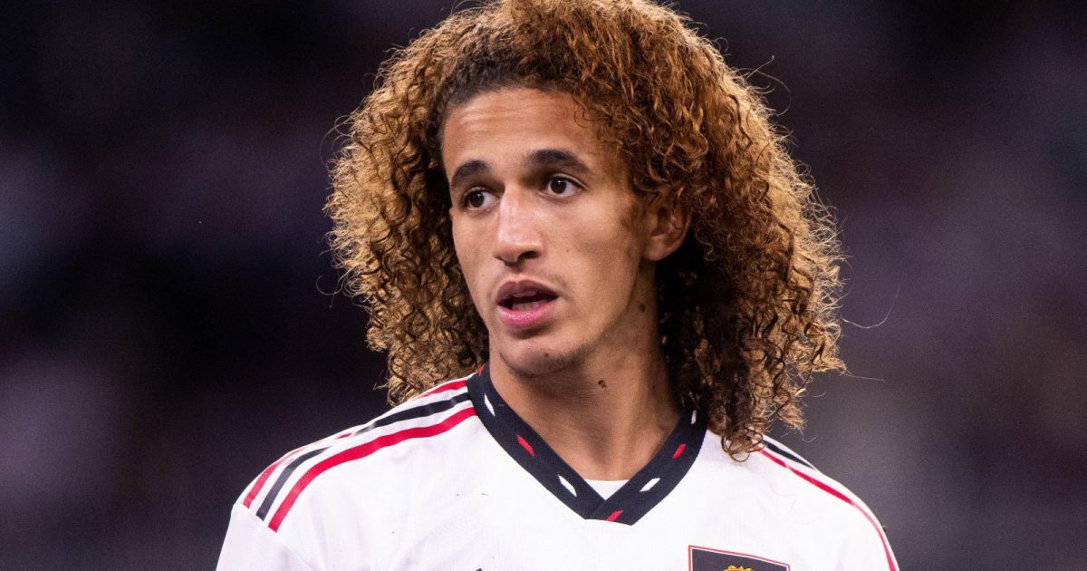 Man Utd starlet told to seal 'return to Ligue 1' after Neville lauded ...