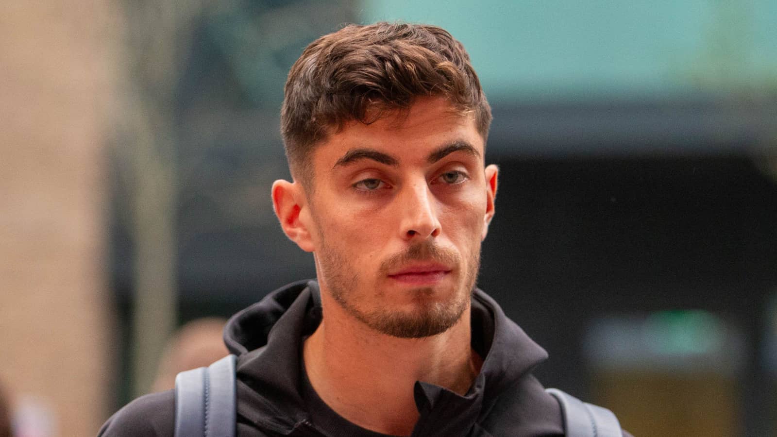 Faltering Arsenal man 'lucky' after 'quite strange' decision ...