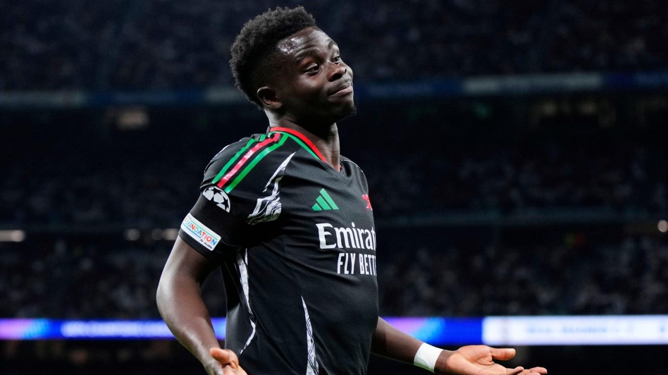 Bukayo Saka in tunnel bust-up as Real Madrid star grabs his neck after ...