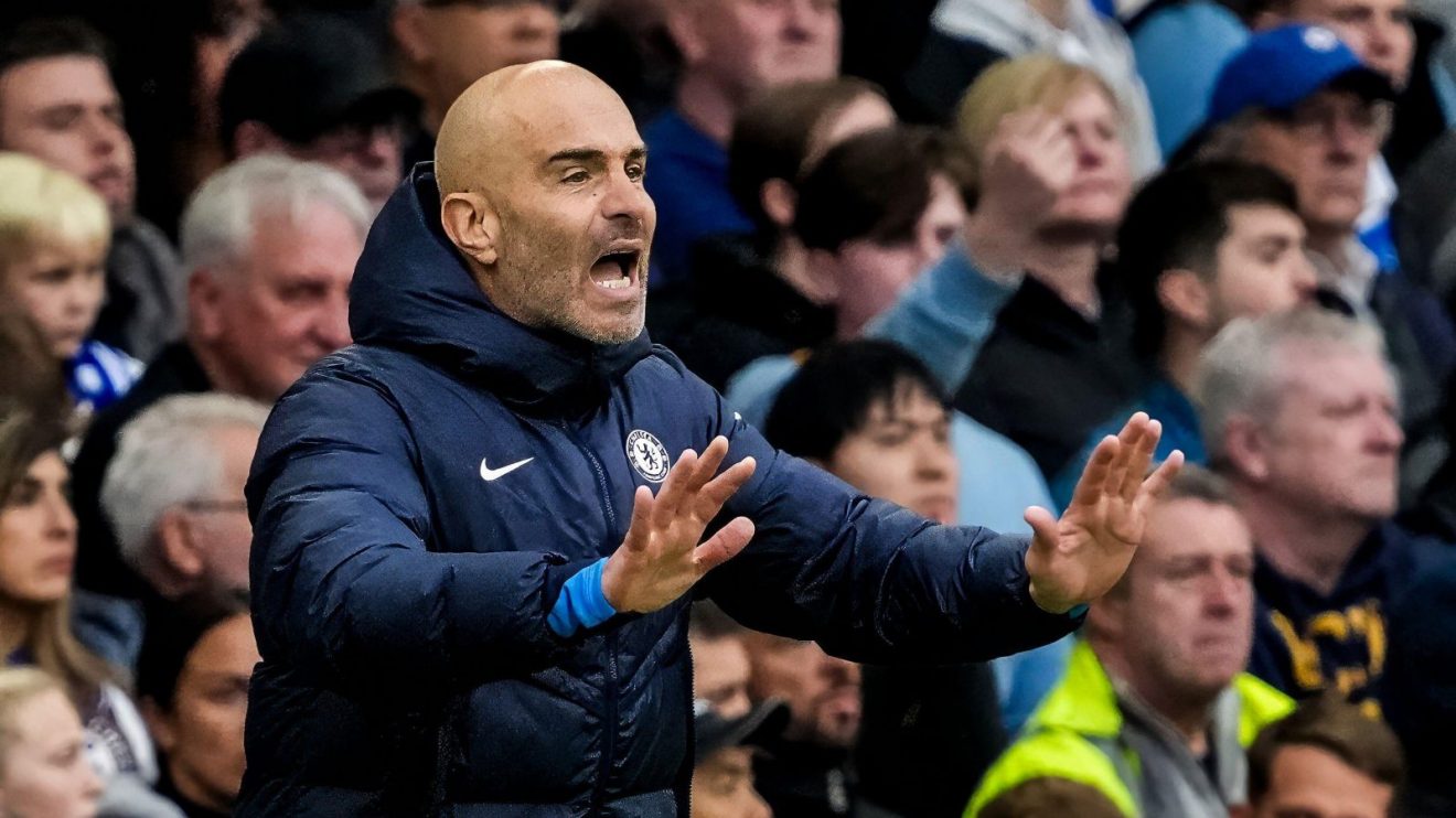 Chelsea 'given answer' on Man Utd transfer amid huge 'agreement' claim ...