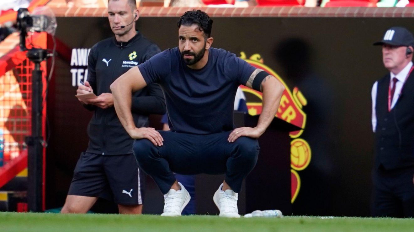 Man Utd transfers: Amorim makes new goalkeeper decision as he hits back ...