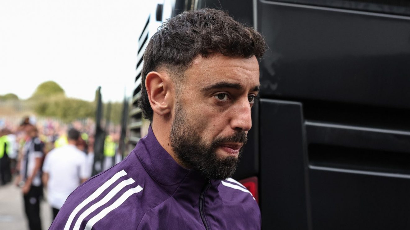 Man Utd: Bruno Fernandes labelled 'child' as Amorim faces 'serious ...