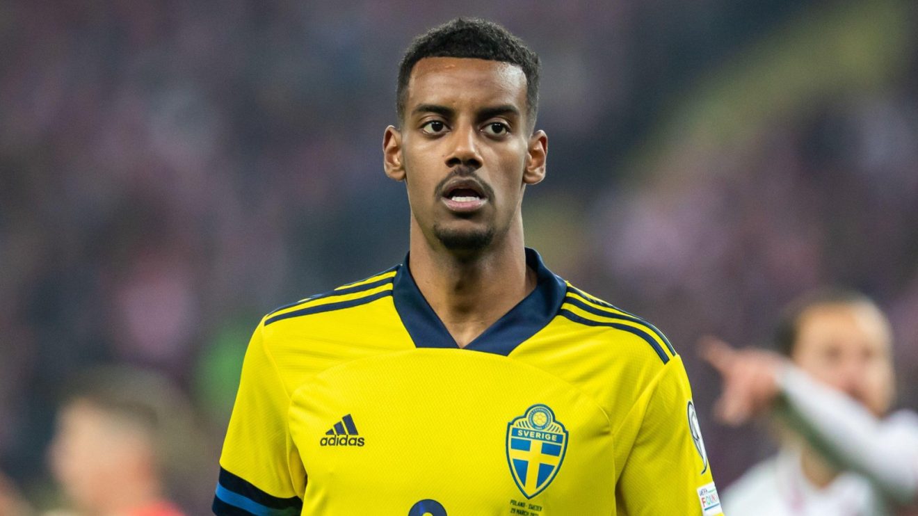 Liverpool: Alexander Isak fitness update revealed as he opens up on ...