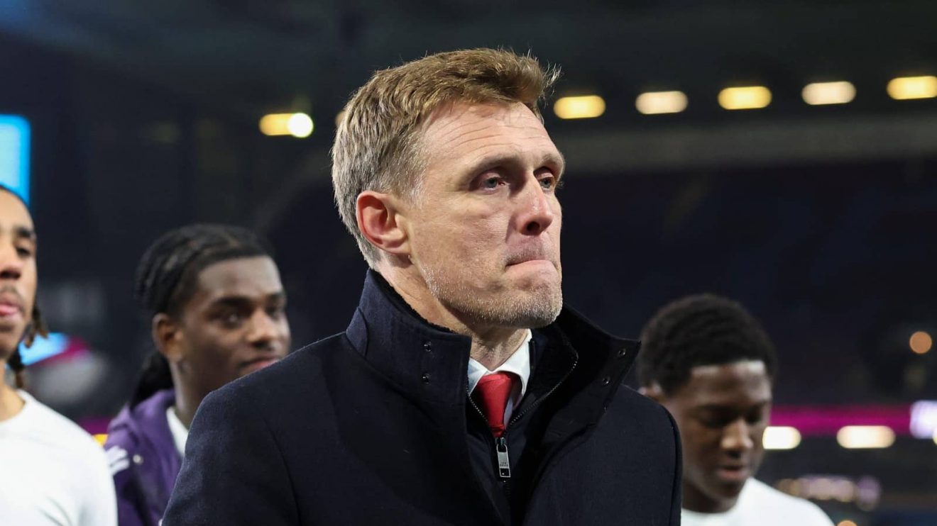 'Acceptance' of where Man Utd are now clear as Fletcher accepts players ...