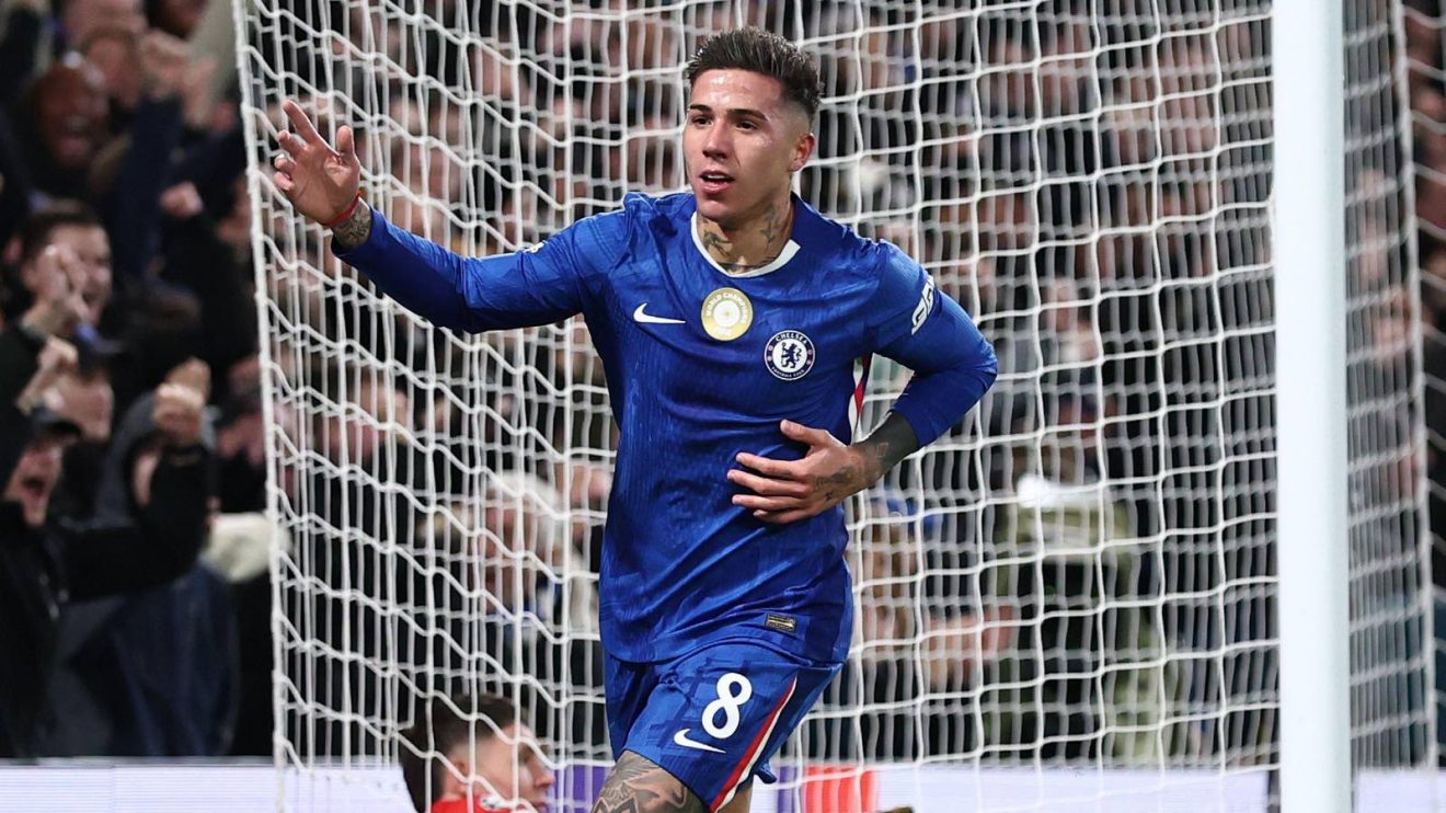 Does Cole Palmer still get in Chelsea's best team? Rosenior and ...